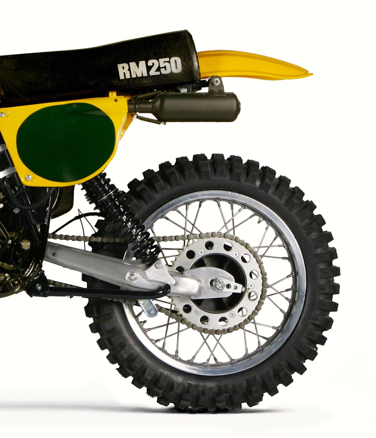 “Maxxis Tires” – Classic Steel 142 1978 Suzuki RM250C-2 – PulpMX