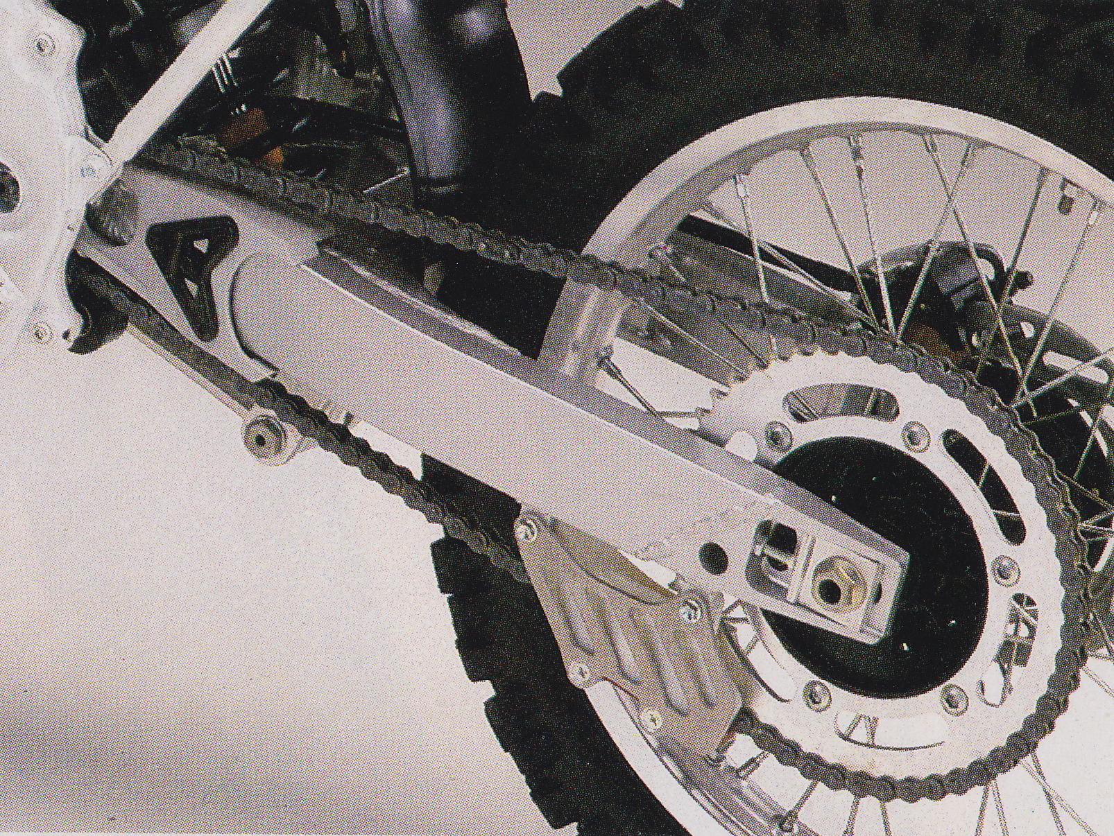 “Maxxis Tires” – Classic Steel #155: 1989 Yamaha YZ125 – PulpMX