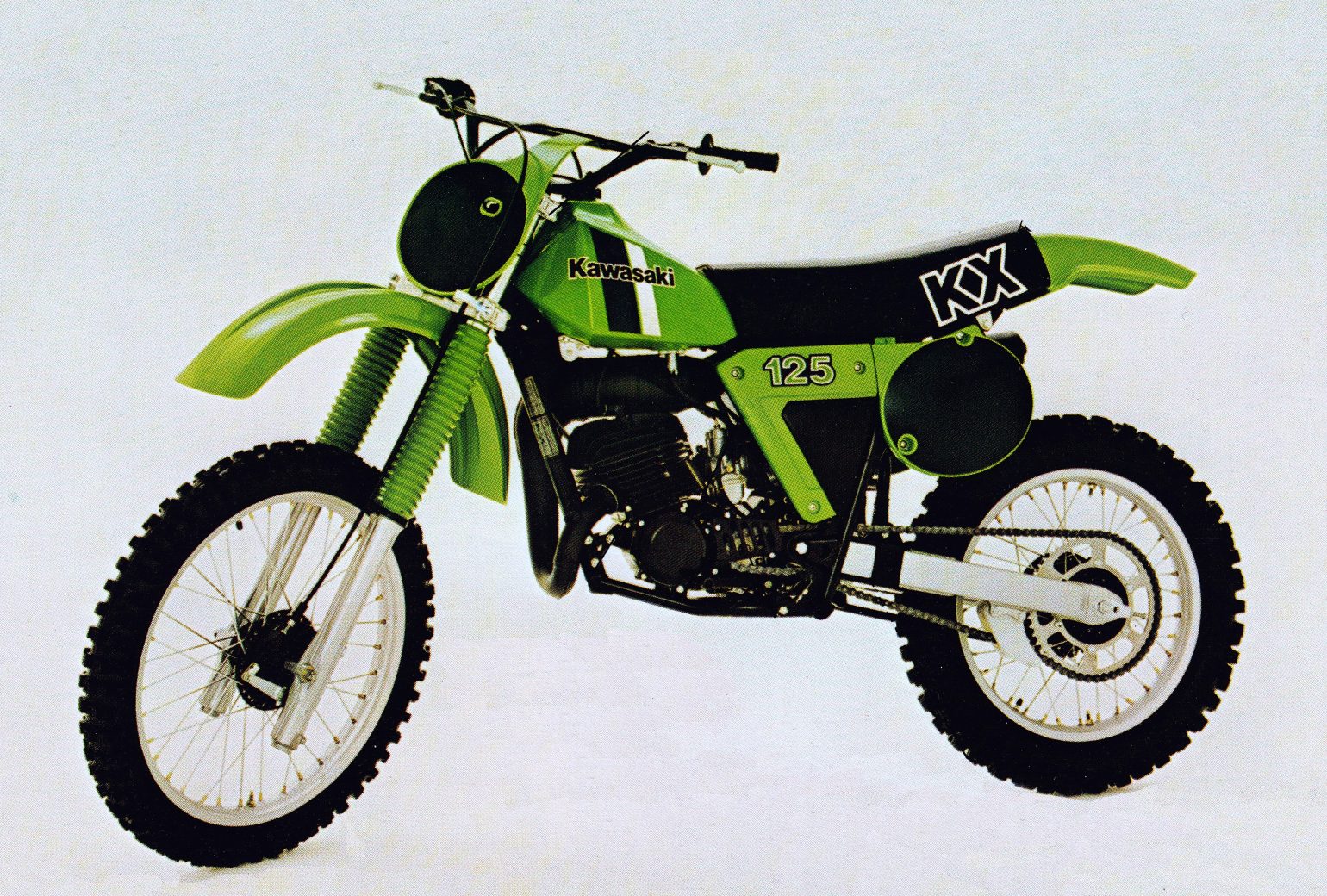 “Maxxis Tires” – Classic Steel #171: 1980 Kawasaki KX125 – PulpMX