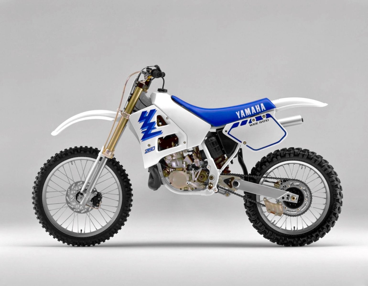 “Maxxis Tires” – Classic Steel “Yamaha WR250 Evolution” – PulpMX