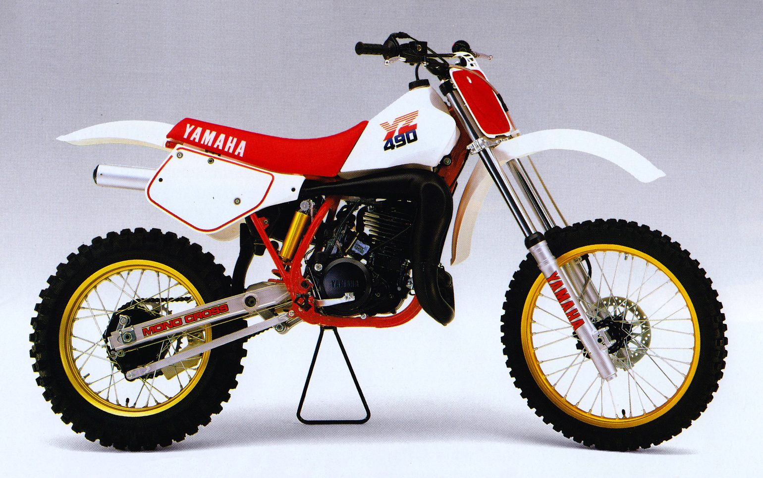 “Maxxis Tires” – Classic Steel #205 “1986 Yamaha YZ490” – PulpMX